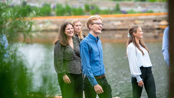 Nyutdannede og studenter